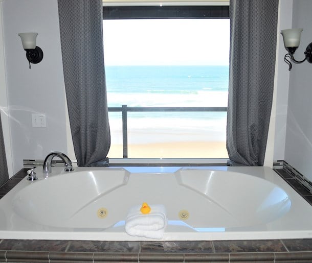 4th Night Free at Starfish Manor Oceanfront Hotel | Lincoln City CA